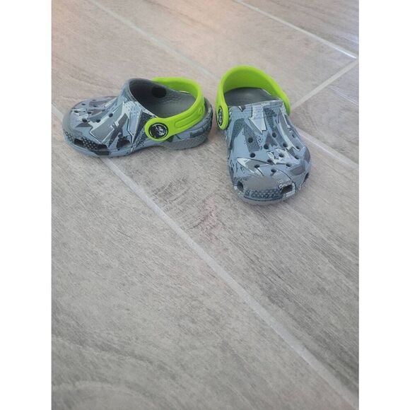 CROCS | Shoes | Babytoddler Crocs Classic Graphic Gray Camo Lime Green ...